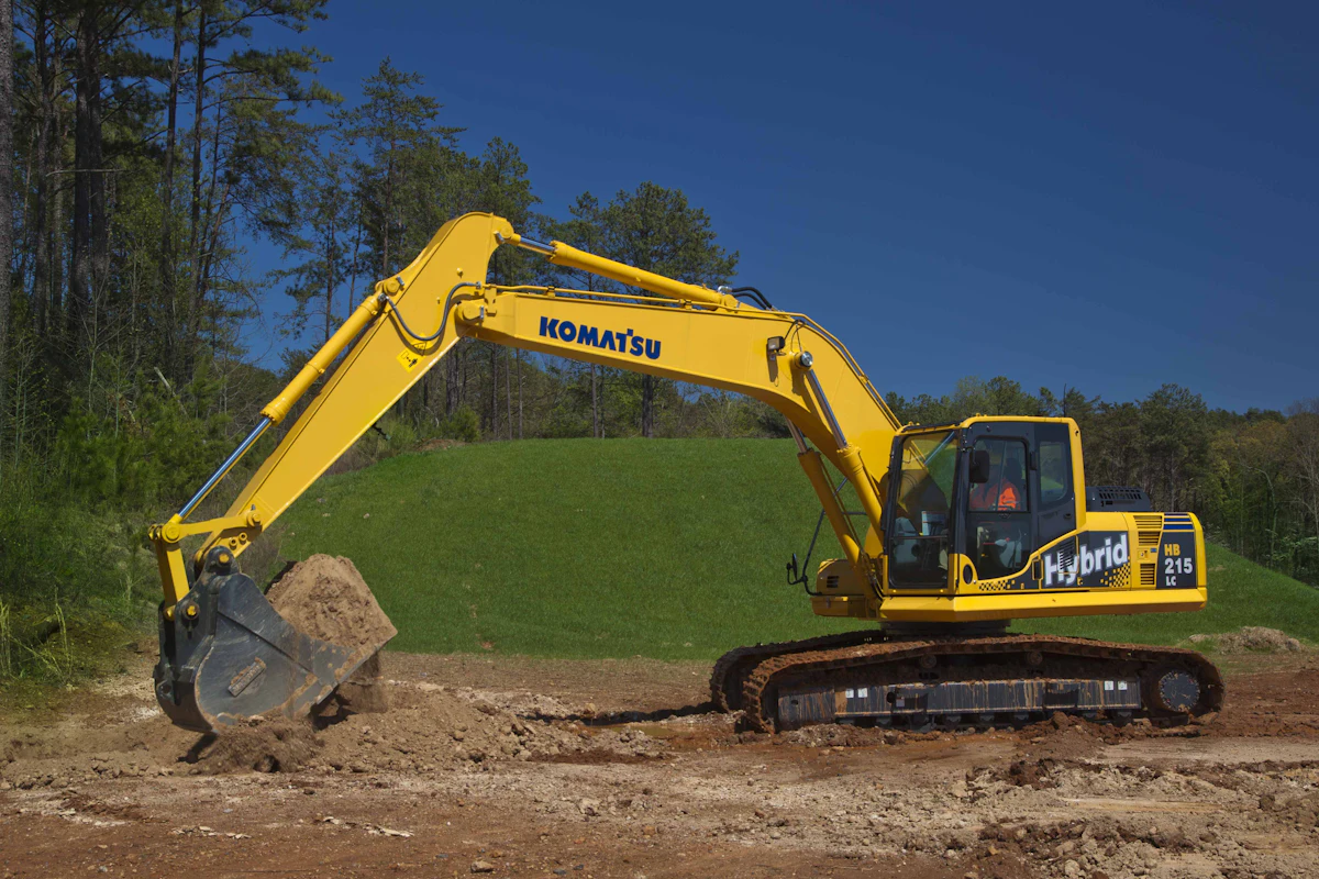 Komatsu’s Hybrid HB215LC-1 hydraulic excavator qualifies for CARB pilot ...