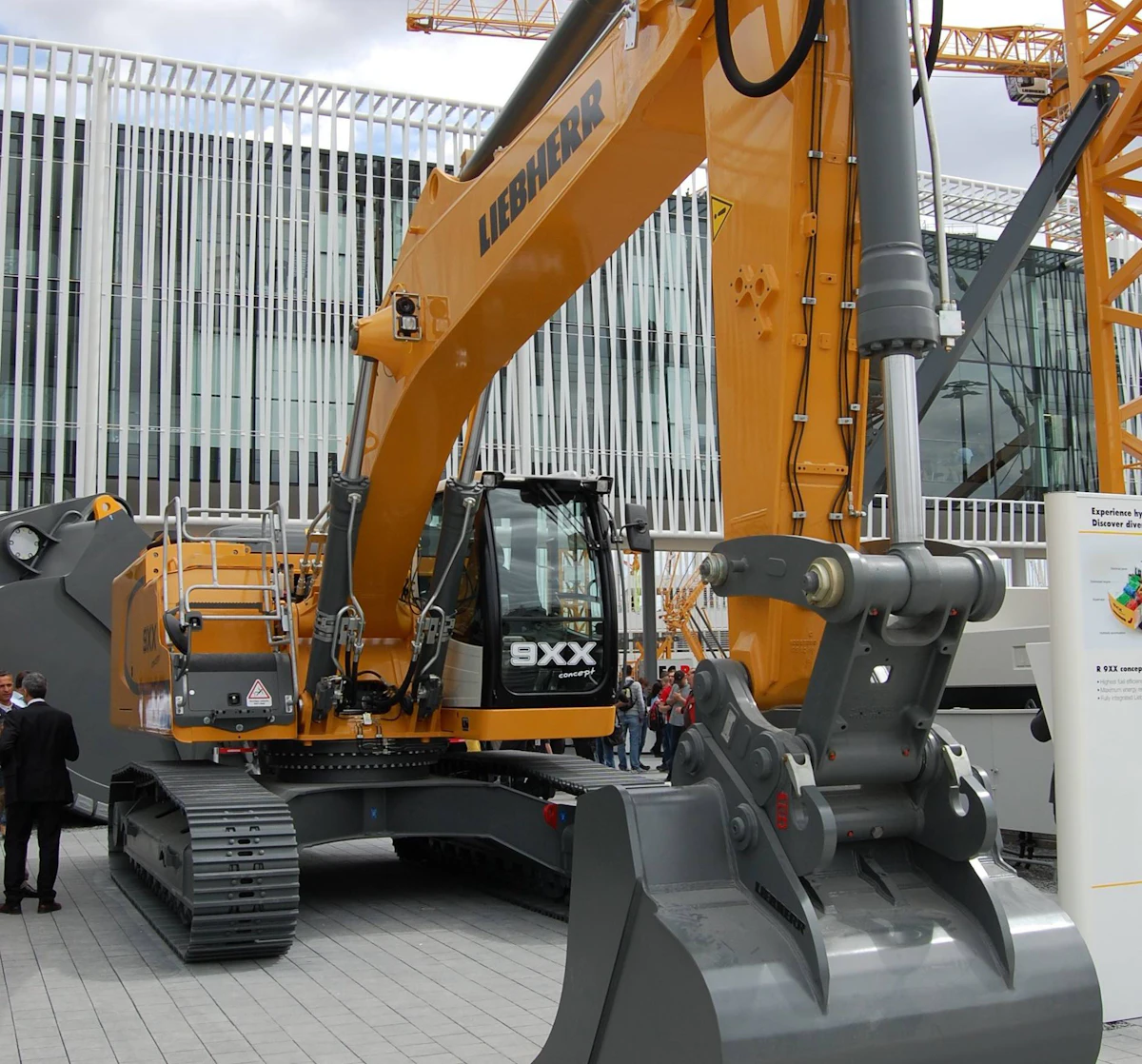 Liebherr heats up hybrid race with R 9XX excavator prototype at Bauma ...