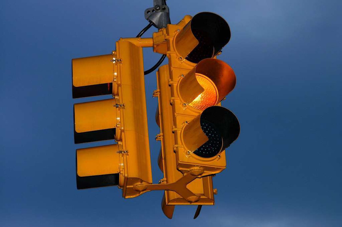 FDOT re-calculates yellow light duration to increase safety | Equipment ...