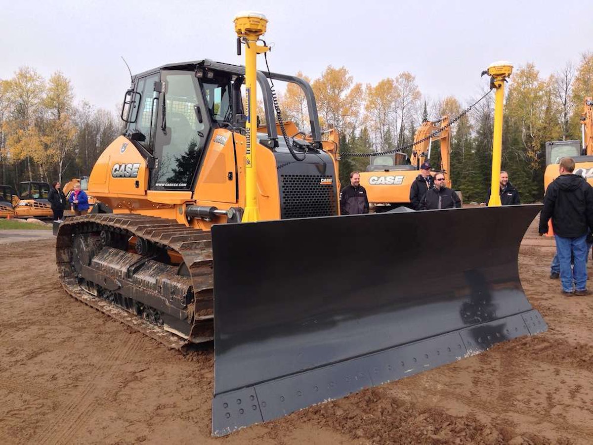 Case intros new M Series crawler dozer line with improved performance ...