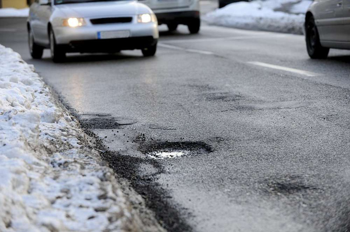 Pothole insurance takes hold in auto industry | Equipment World