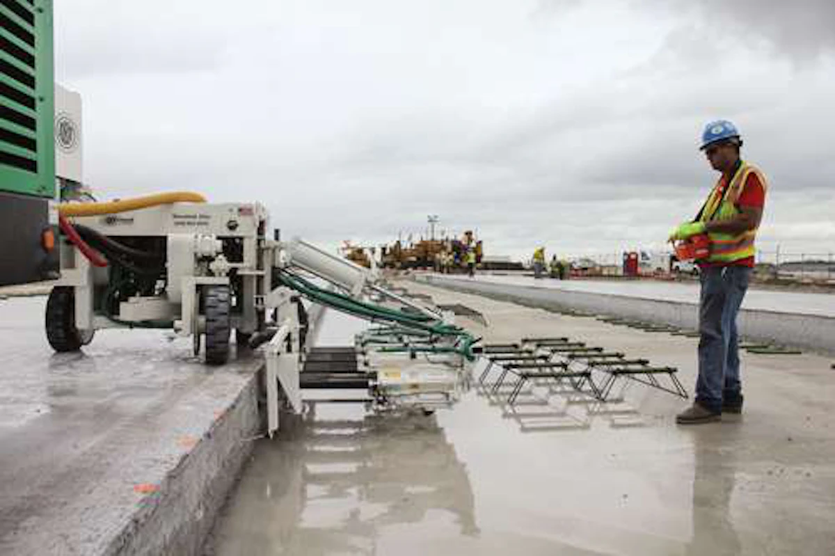 Building a better highway construction jobsite | Equipment World