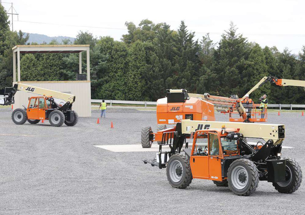 PHOTOS: JLG opens new customer training center, proving grounds ...