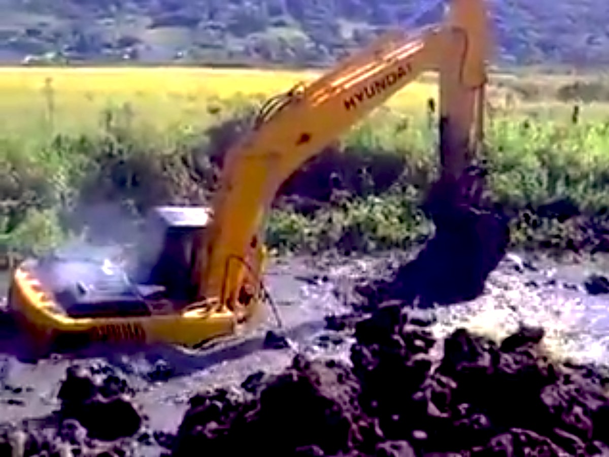 May this hopelessly buried excavator operator refusing to quit digging ...