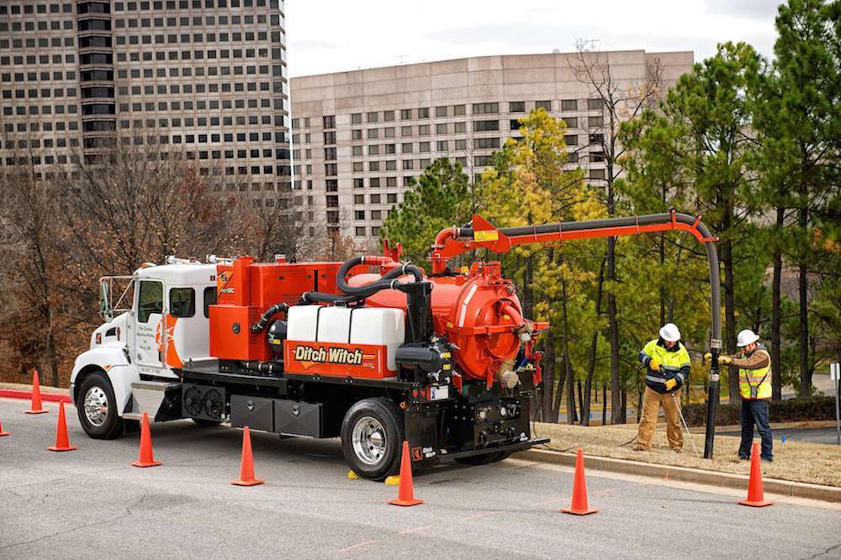 Ditch Witch’s new FXT60 truck vacuum excavator handles potholing and ...