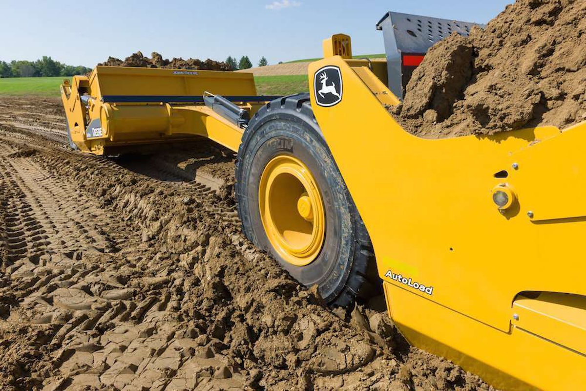 John Deere overhauls, expands tractor scraper systems lineup as use ...