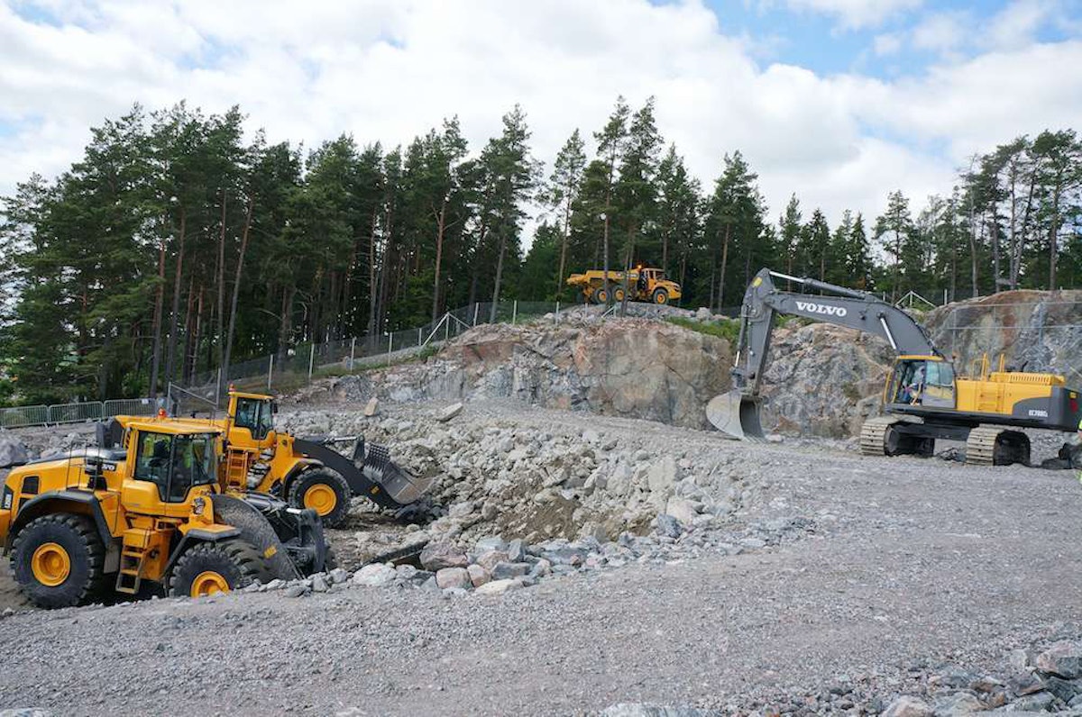 Volvo CE set up a working lab in a Skanska quarry to study how to make ...