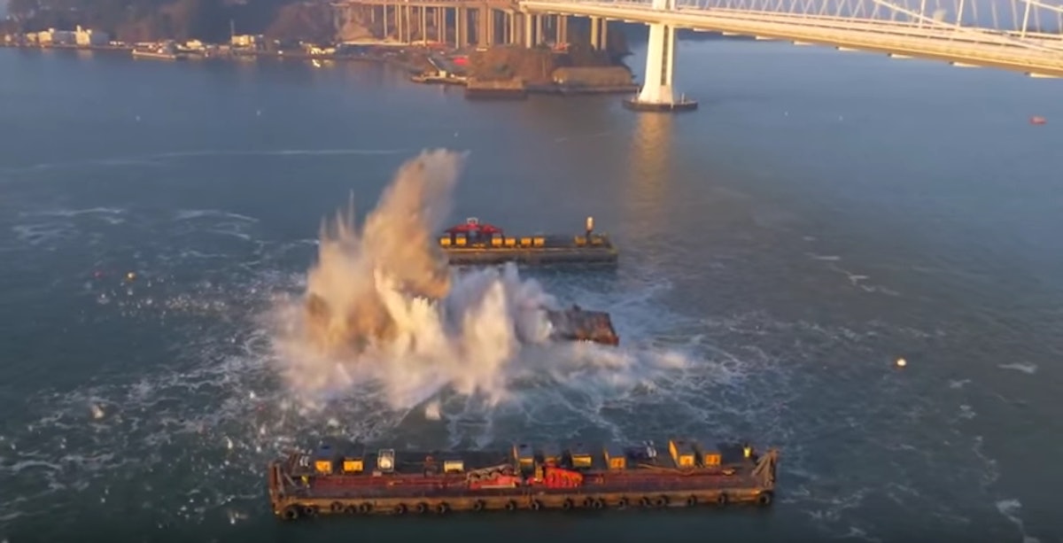 Caltrans implodes San Francisco-Oakland Bay Bridge old east span pier ...