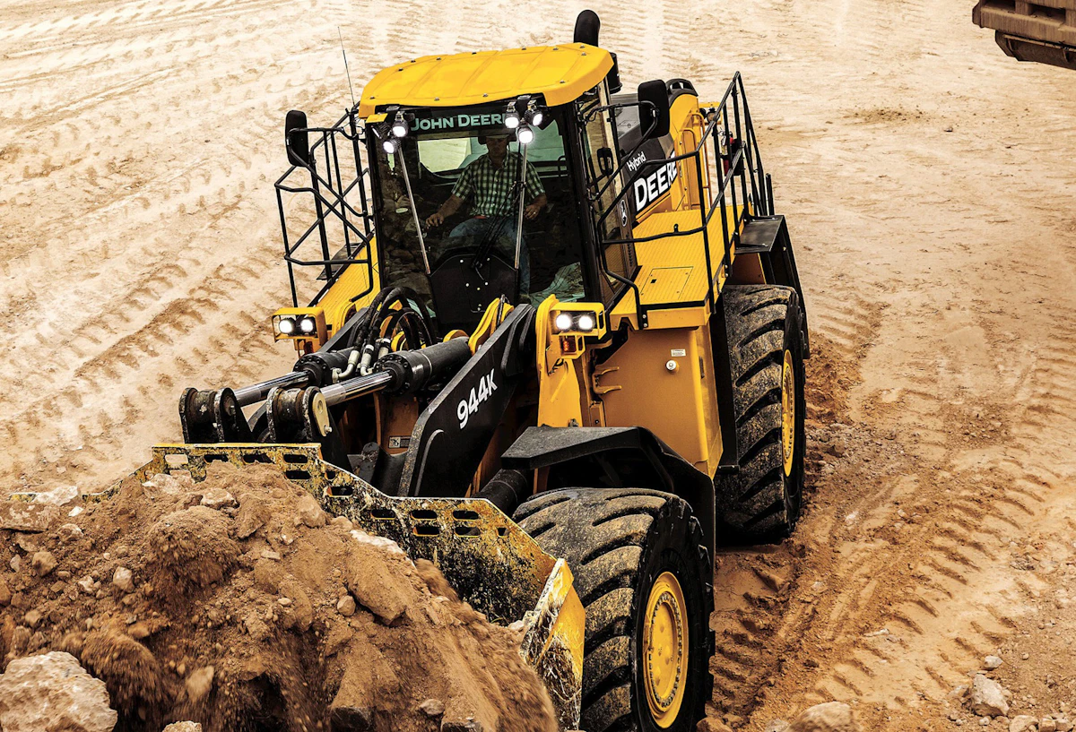 Benefits of John Deere’s new 944K hybrid loader extend beyond fuel ...