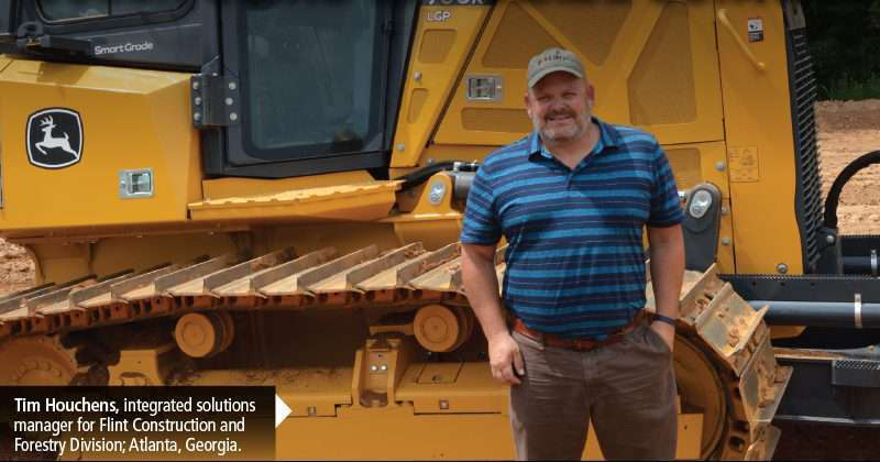 How to set up and operate a dozer using GPS blade control | Equipment World
