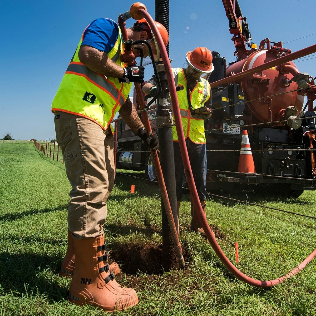 Ditch Witch intros Air Saber, an excavation lance that boosts digging ...