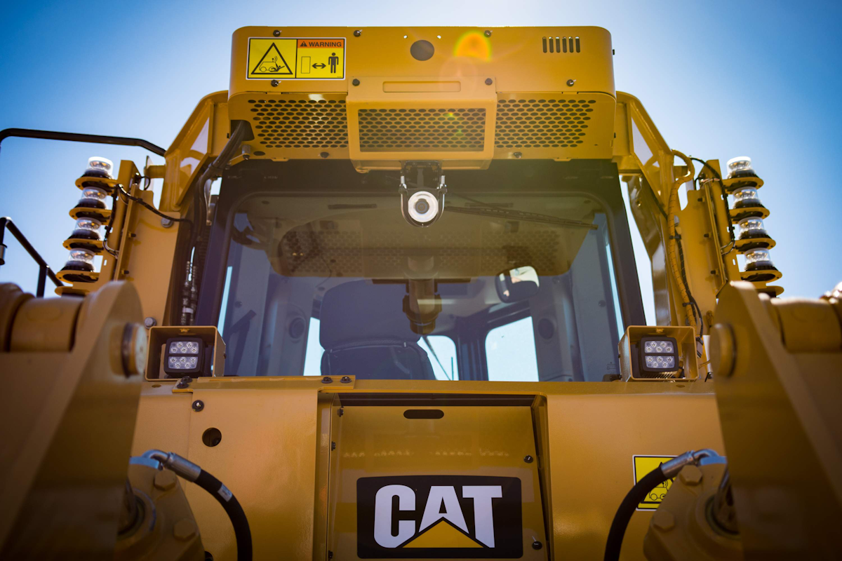 Operating a D8T 1,700 miles away with Cat’s Remote Operator system at ...