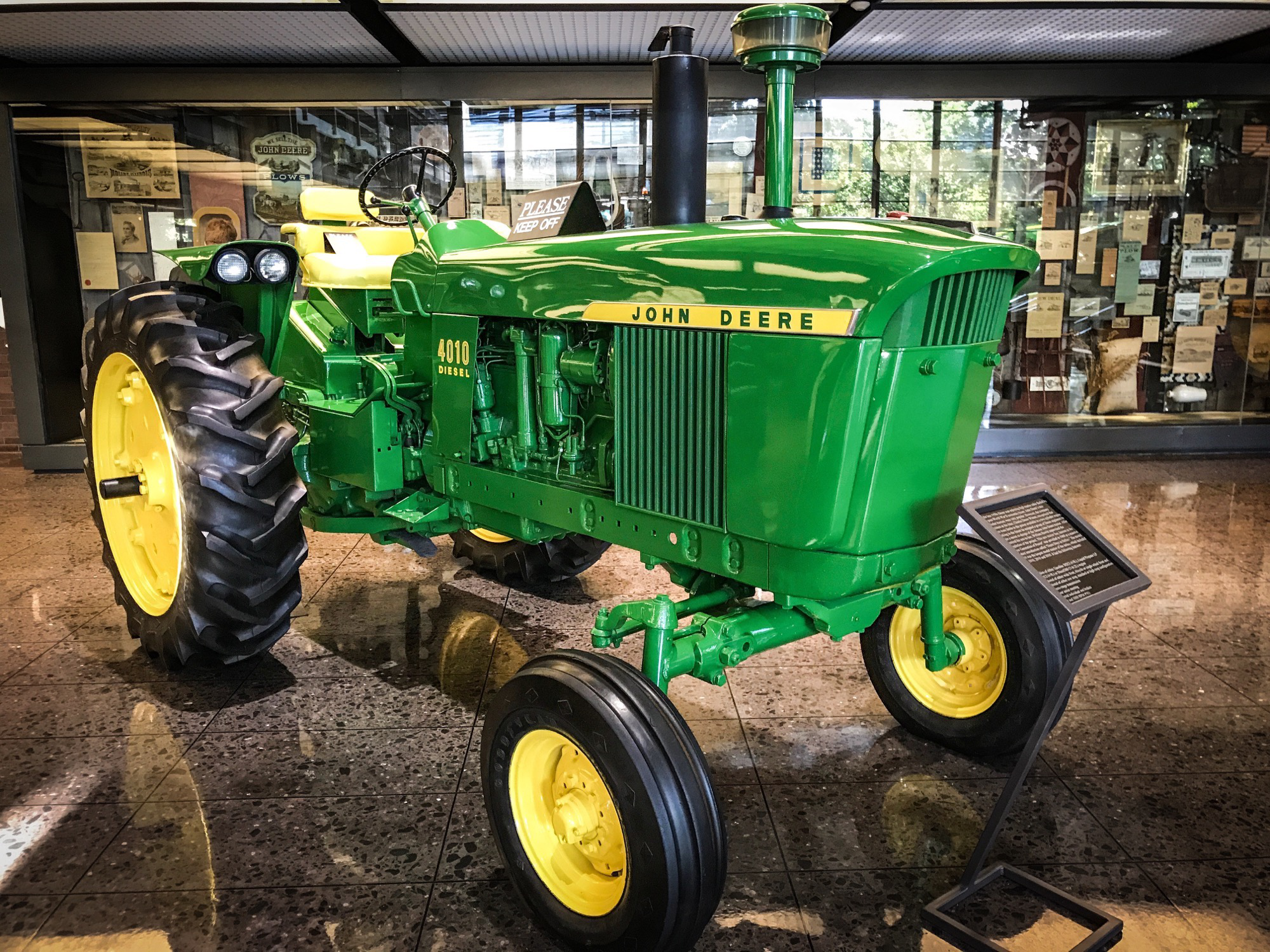 PHOTOS: Classic American machines on display at John Deere World HQ ...