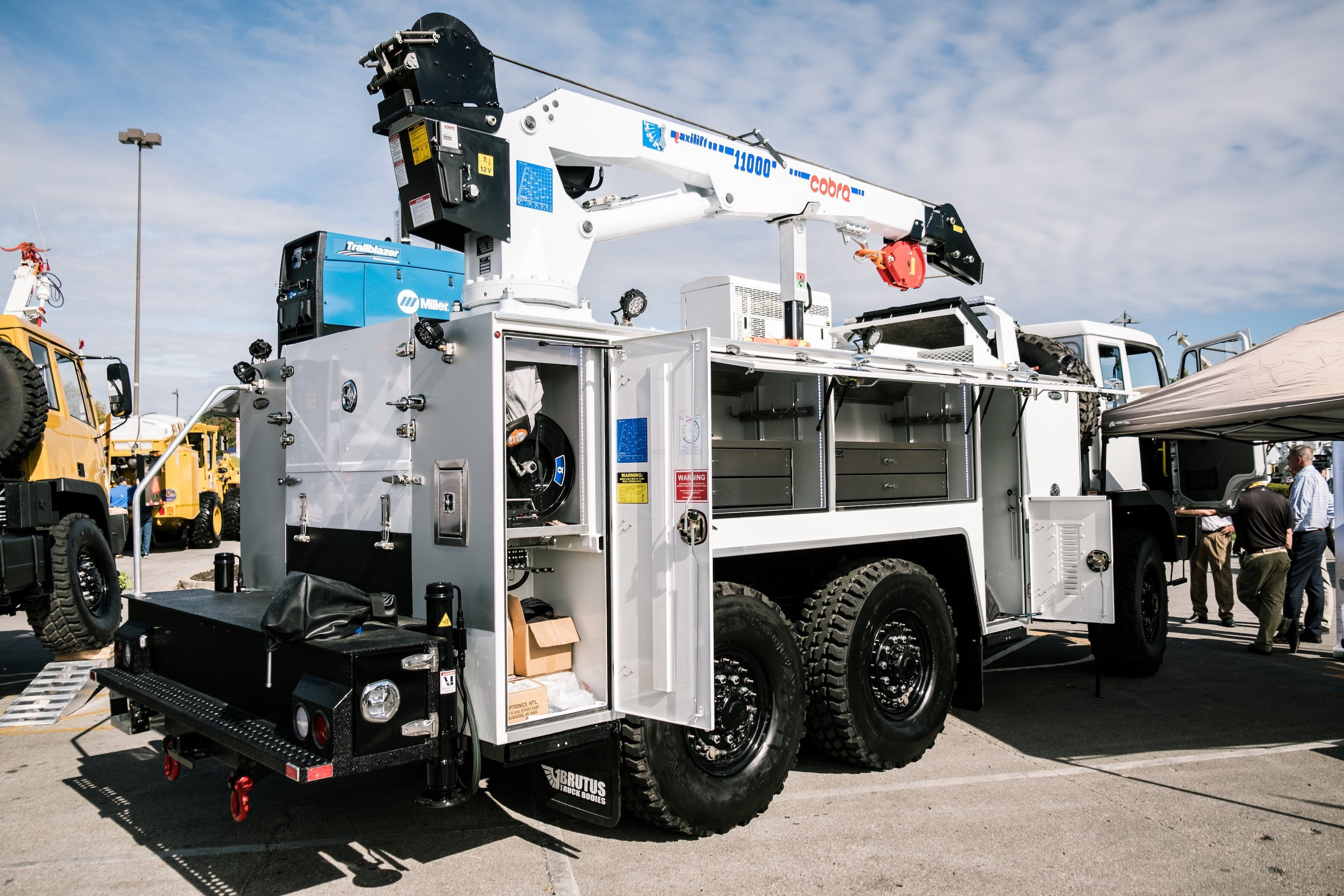 This Acela Monterra is a 6×6 service truck with a battlefield resume ...