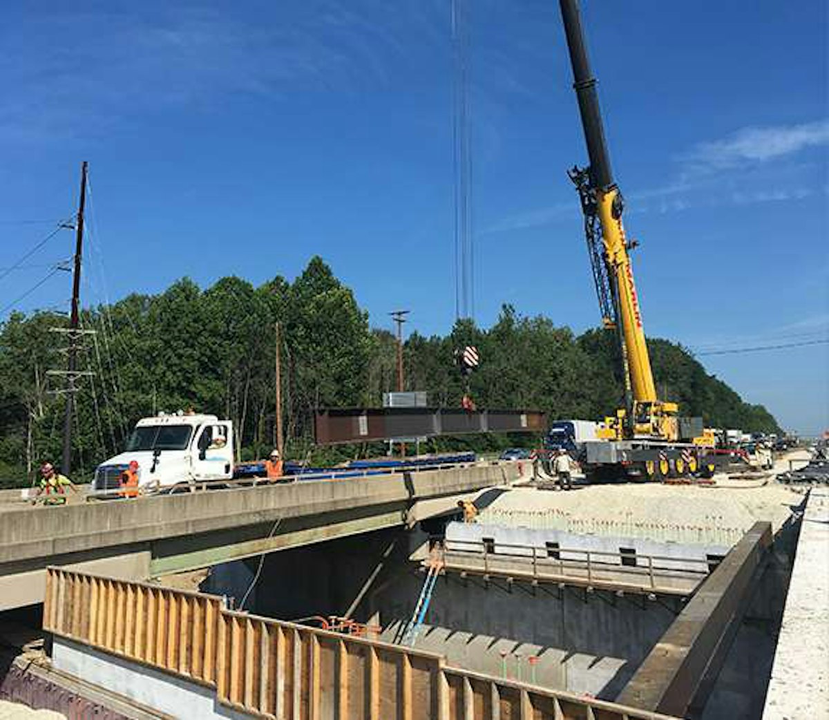 Slide-in projects quickly replace two Ind. bridges | Equipment World