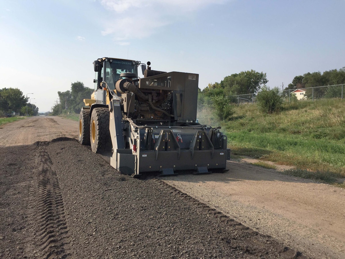 RoadHog turns a wheel loader into an asphalt milling machine ...