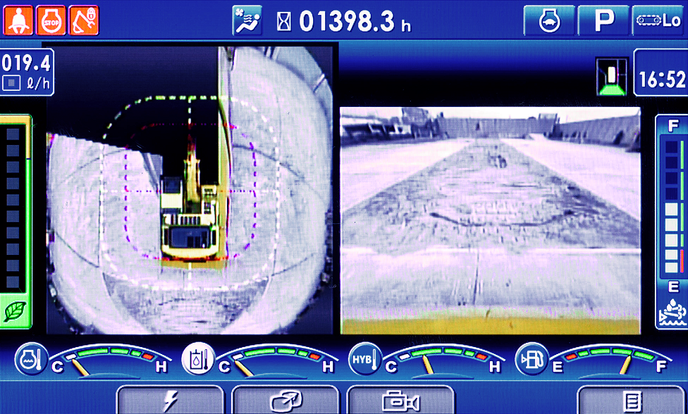 How Komatsu’s KomVision bird’s-eye camera system eliminates excavator ...