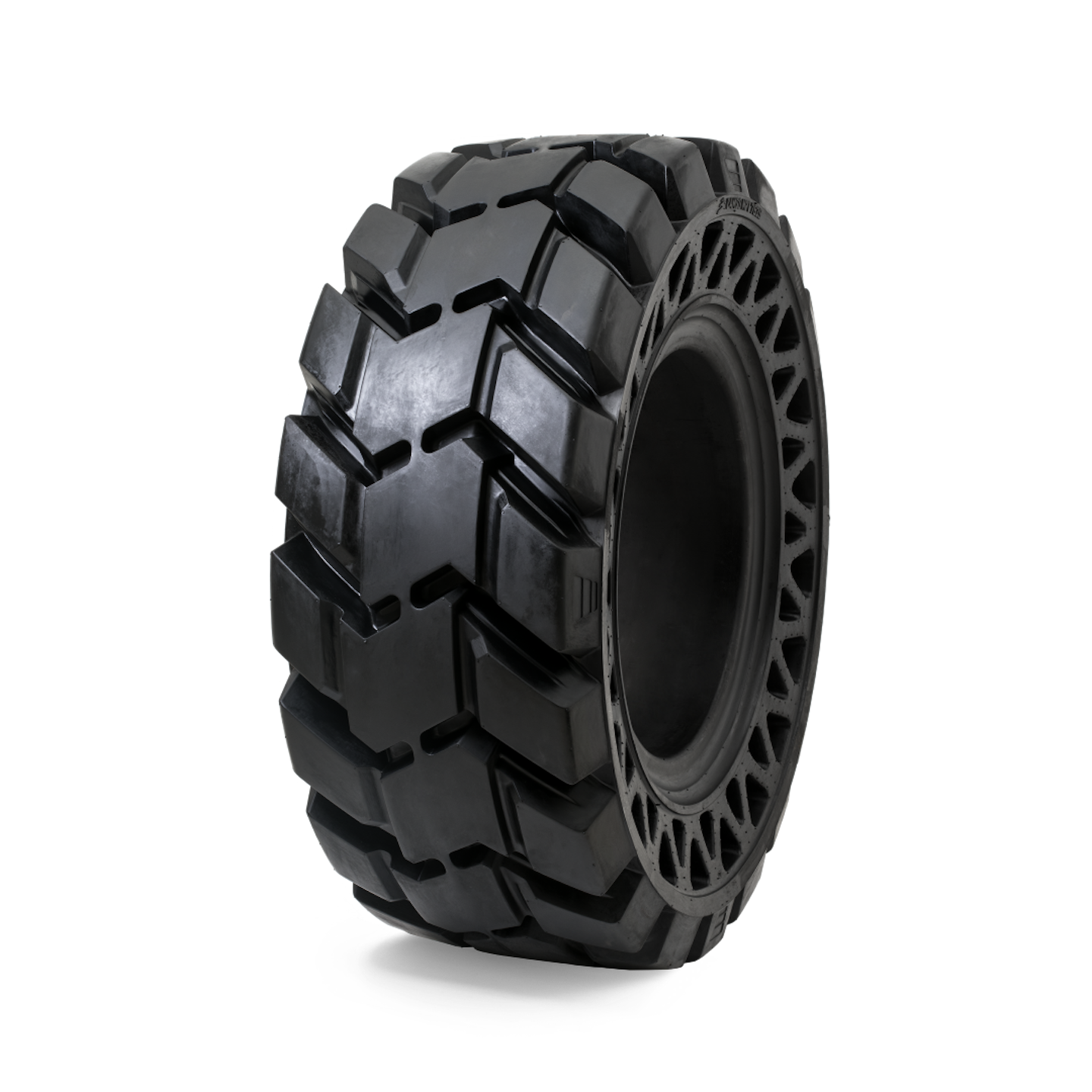 Camso introduces 7 new construction tires, including revamped and ...