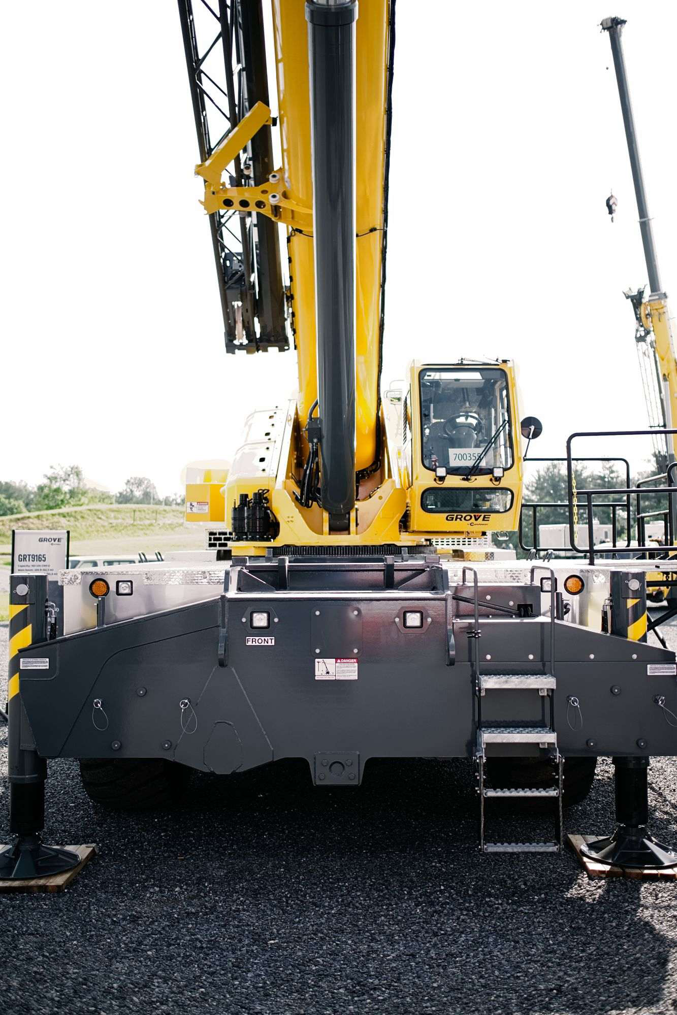 Manitowoc debuts Grove GRT9165 and TMS500-2 cranes | Equipment World