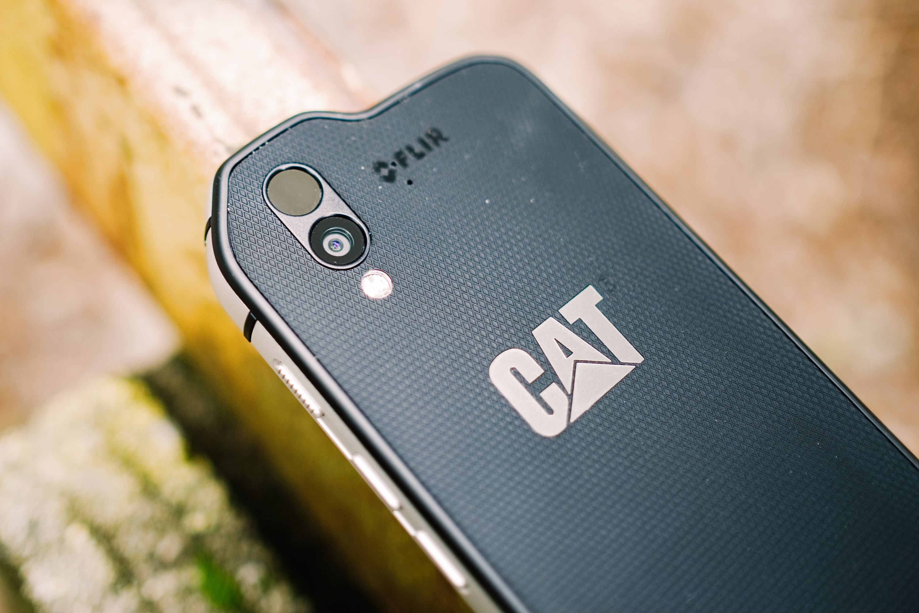 Cat Introduces S61 Smartphone to market | Equipment World