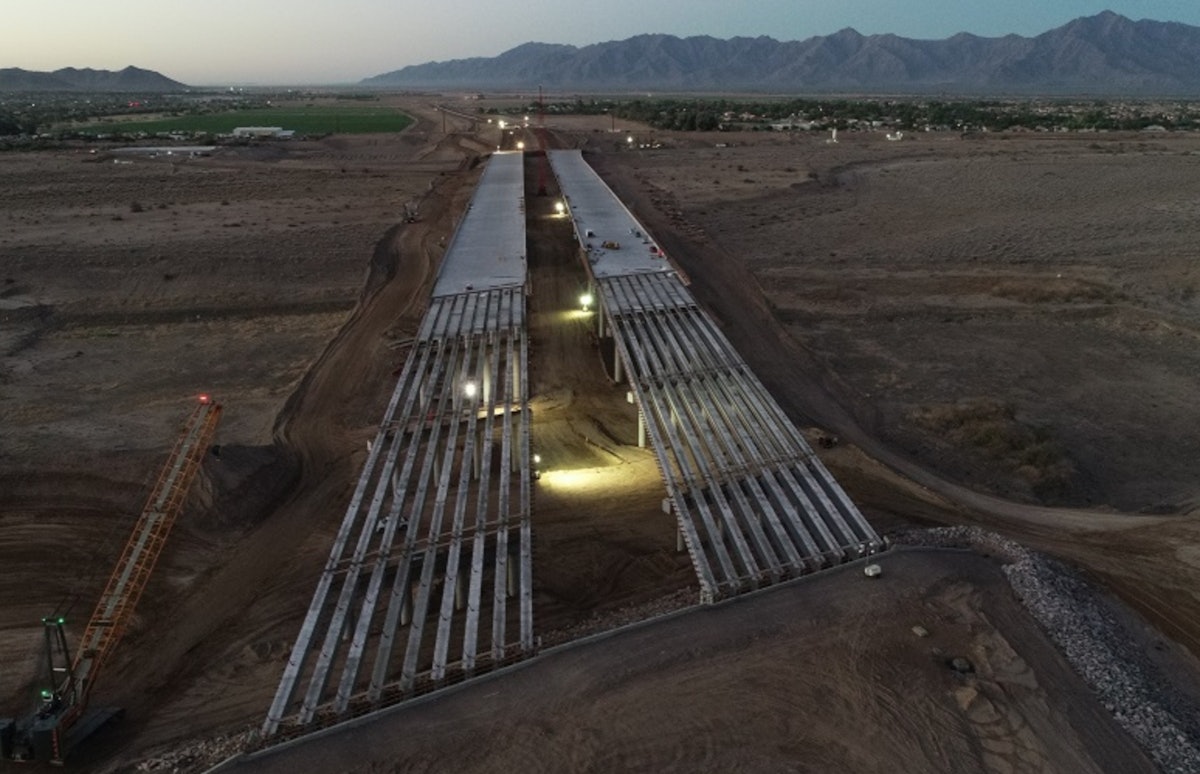 Last girders set on South Mountain Freeway | Equipment World