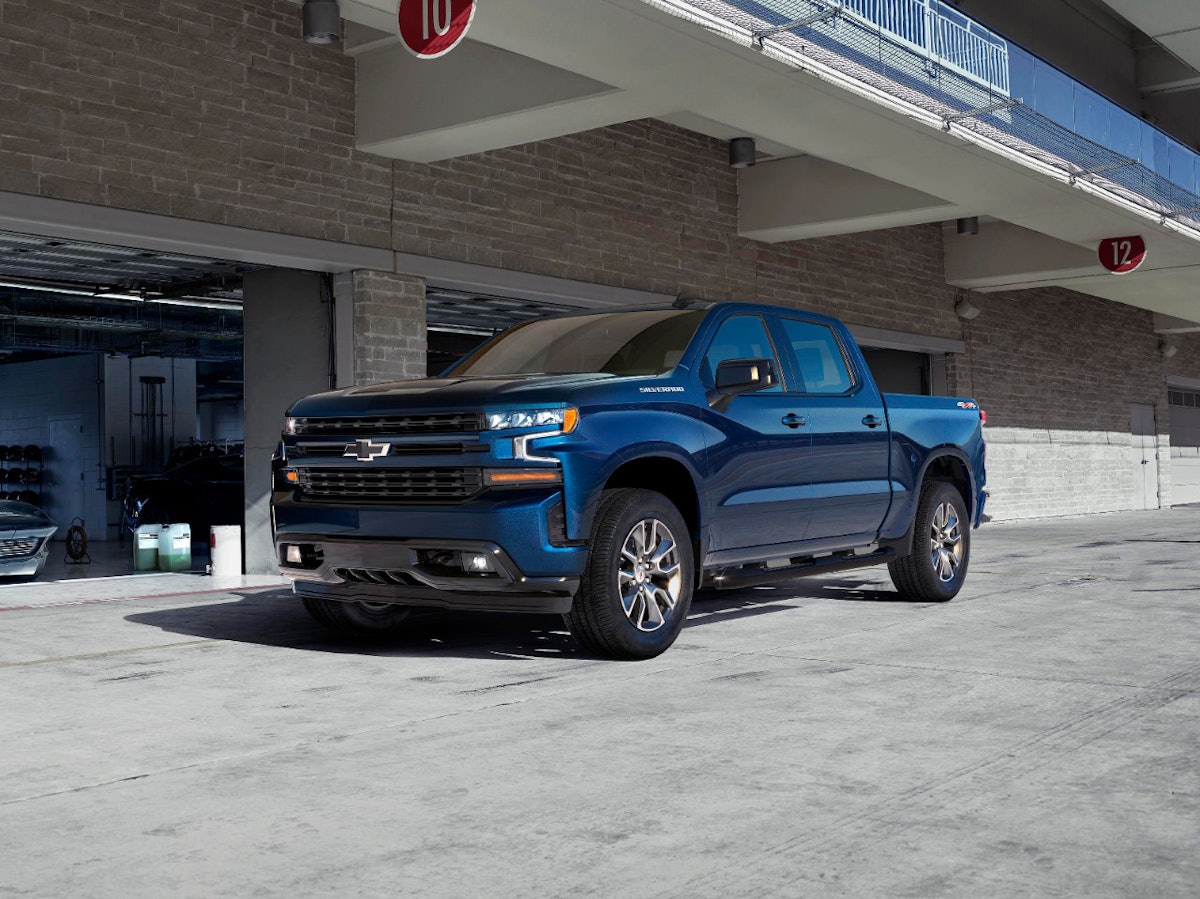 New Silverado 4-cylinder turbo tops 20 mpg | Equipment World