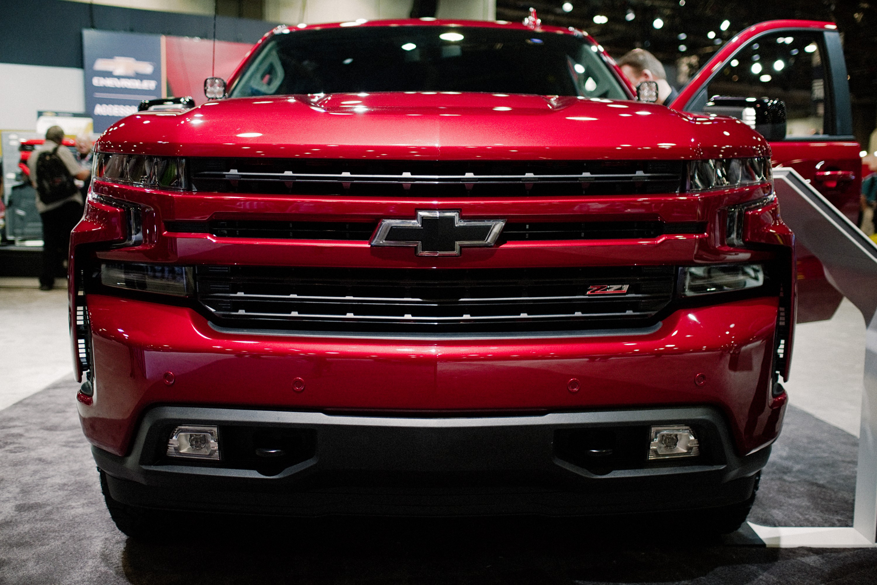 Chevrolet debuts new Silverado RST Off-Road and accessories | Equipment ...