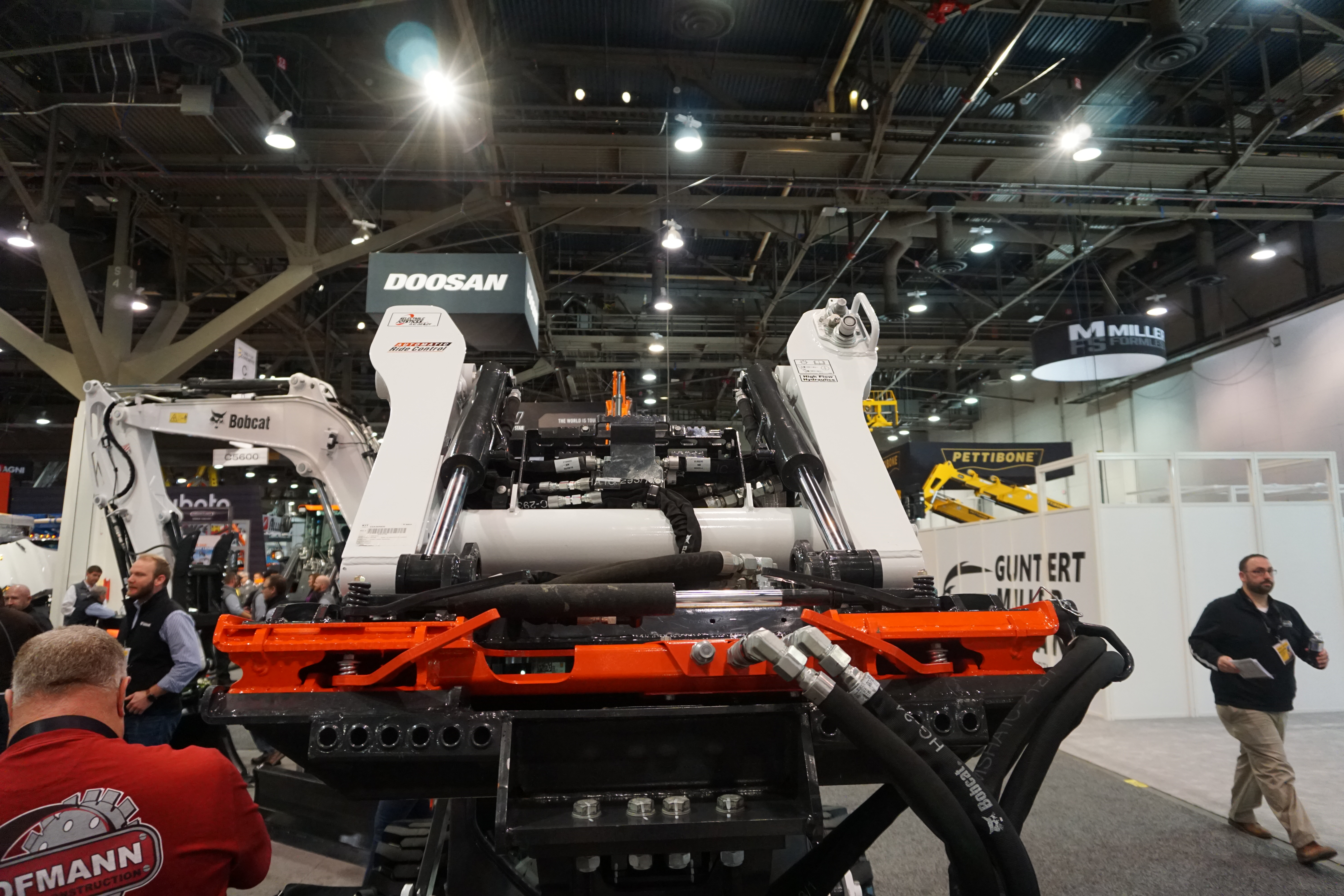 Bobcat’s Bob-Dock hydraulic attachment mounting system | Equipment World