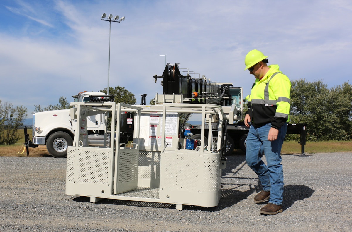 Rapid Attach Platform for National Crane's NBT boom trucks | Equipment ...