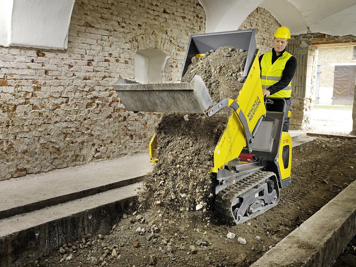 Wacker Neuson debuts DT08, DT10 and DT15 mini track dumpers | Equipment ...