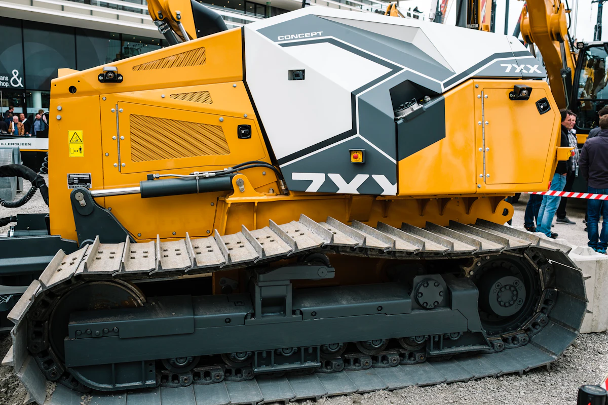 Liebherr’s cab-less 7XX concept dozer offers glimpse at “construction ...