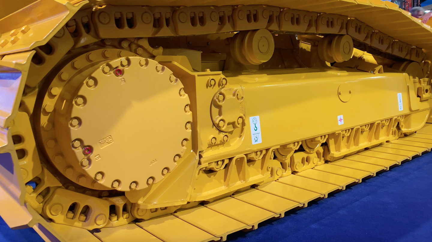 Komatsu unveils D71PXi-24 dozer with new Intelligent Machine Control 2. ...
