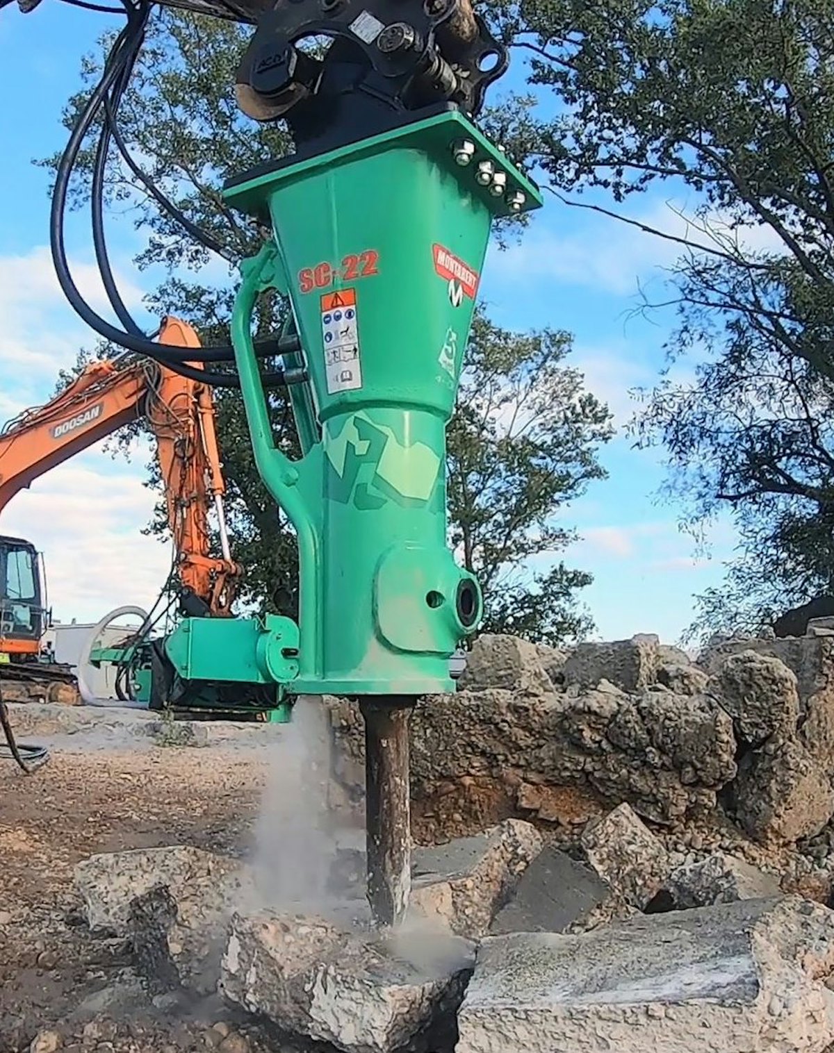 Montabert offers spay system on breakers to combat silica | Equipment World