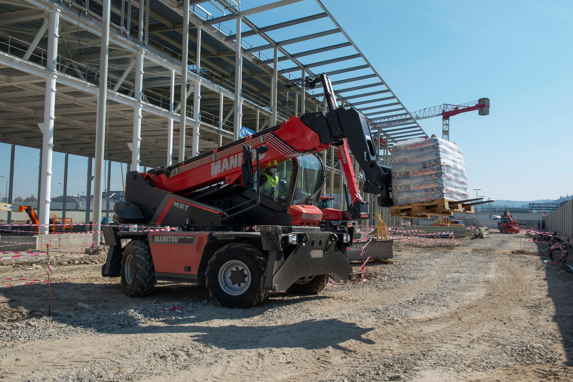 Manitou's new rotating telehandlers feature unique cab | Equipment World