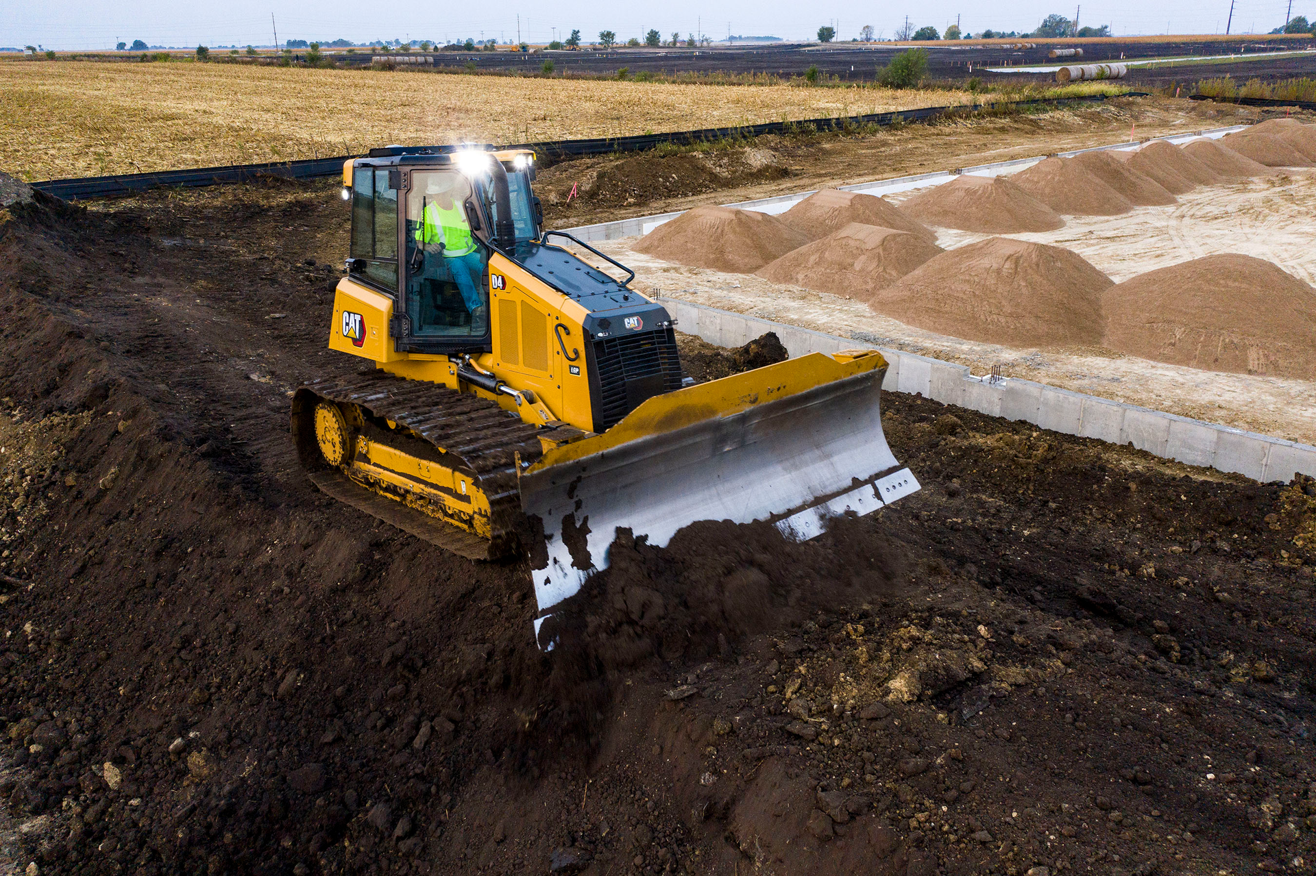 New dozers making it easier to push dirt | Equipment World