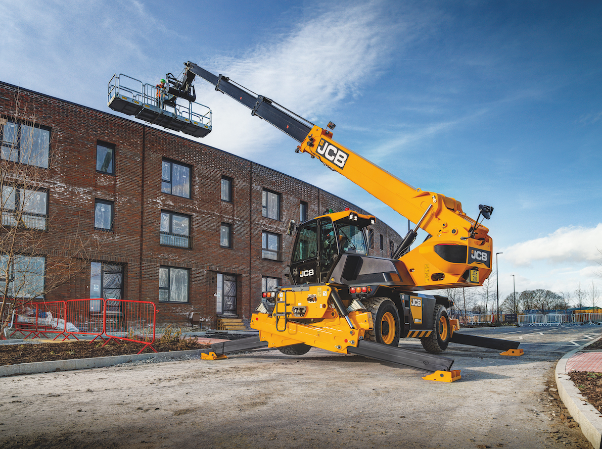 JCB unveils 83-foot 512-83R rotating telehandler | Equipment World