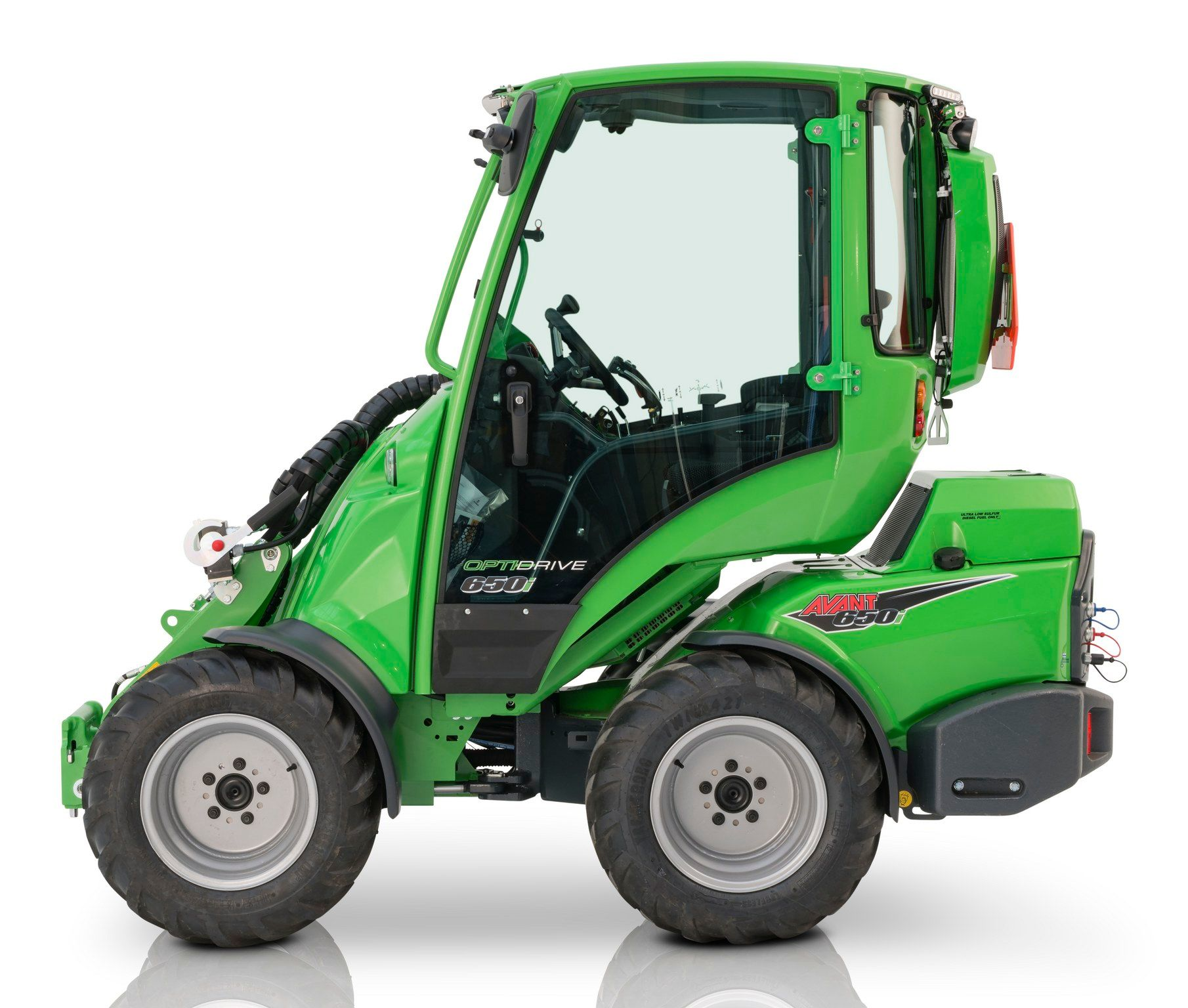 Avant delivers more power to new compact wheel loaders | Equipment World