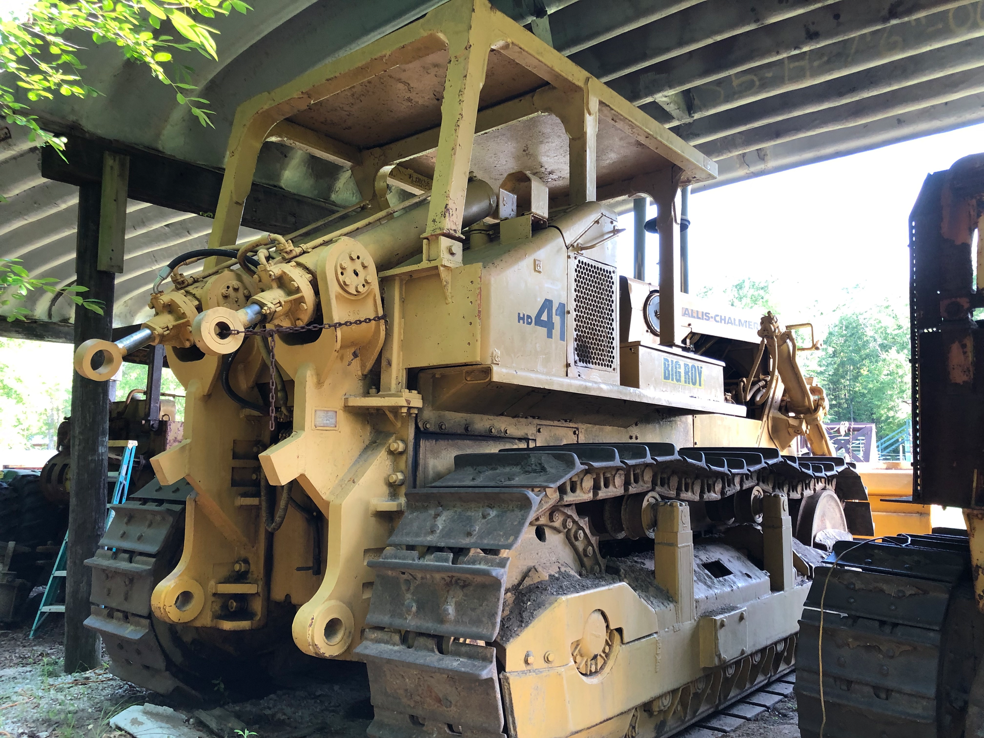 Saving a 1972 Allis-Chalmers HD-41 dozer (video) | Equipment World
