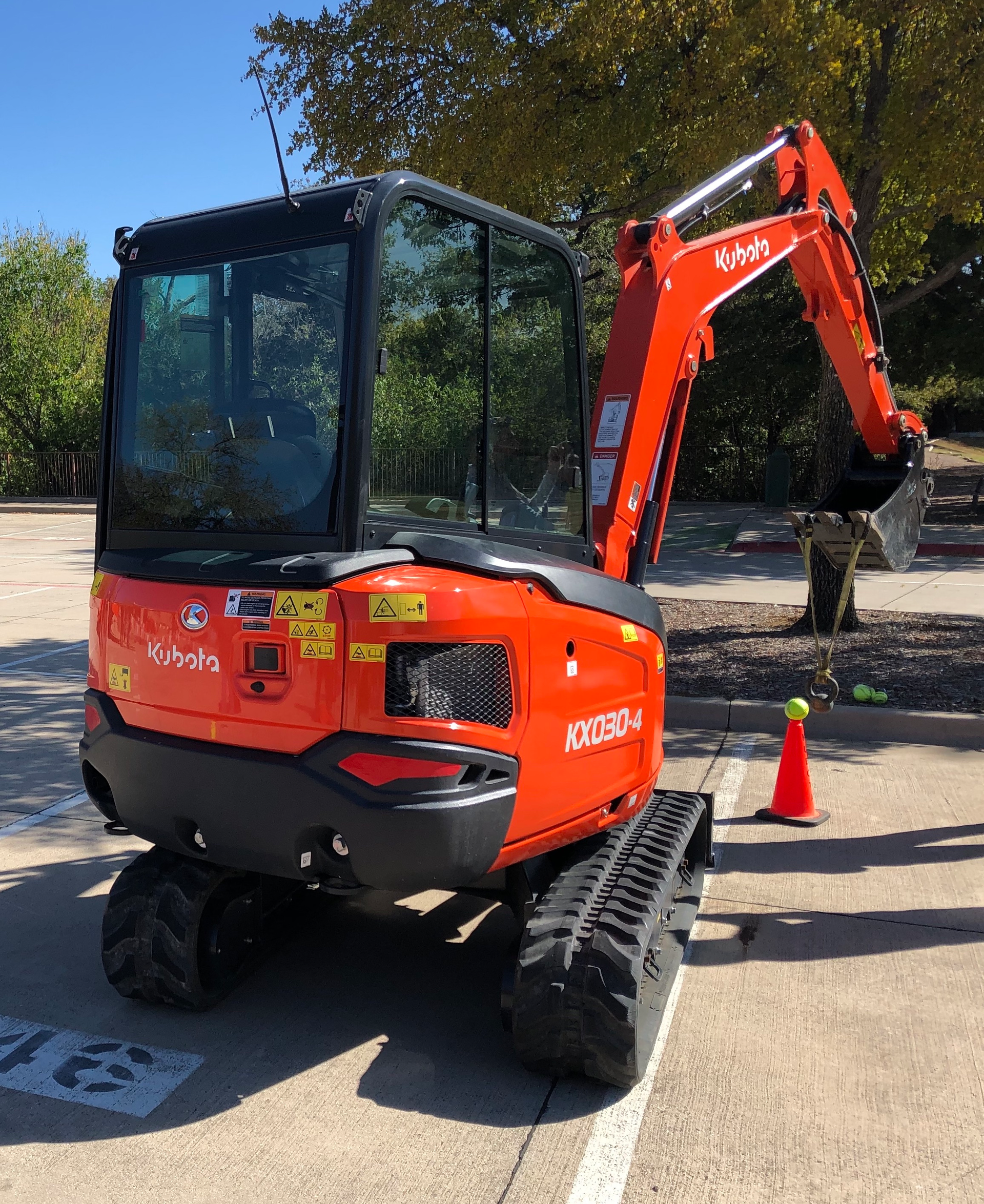 Video: Kubota launches new KX030-4 compact excavator for U.S ...