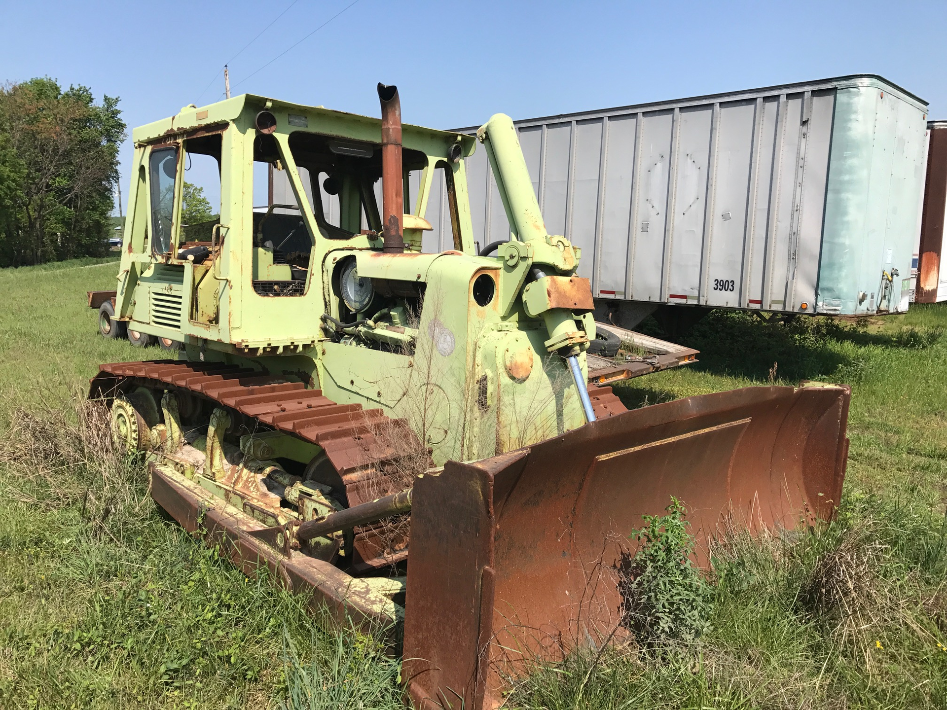 Video: Restoring a 1980s Terex D700A dozer after a long search ...