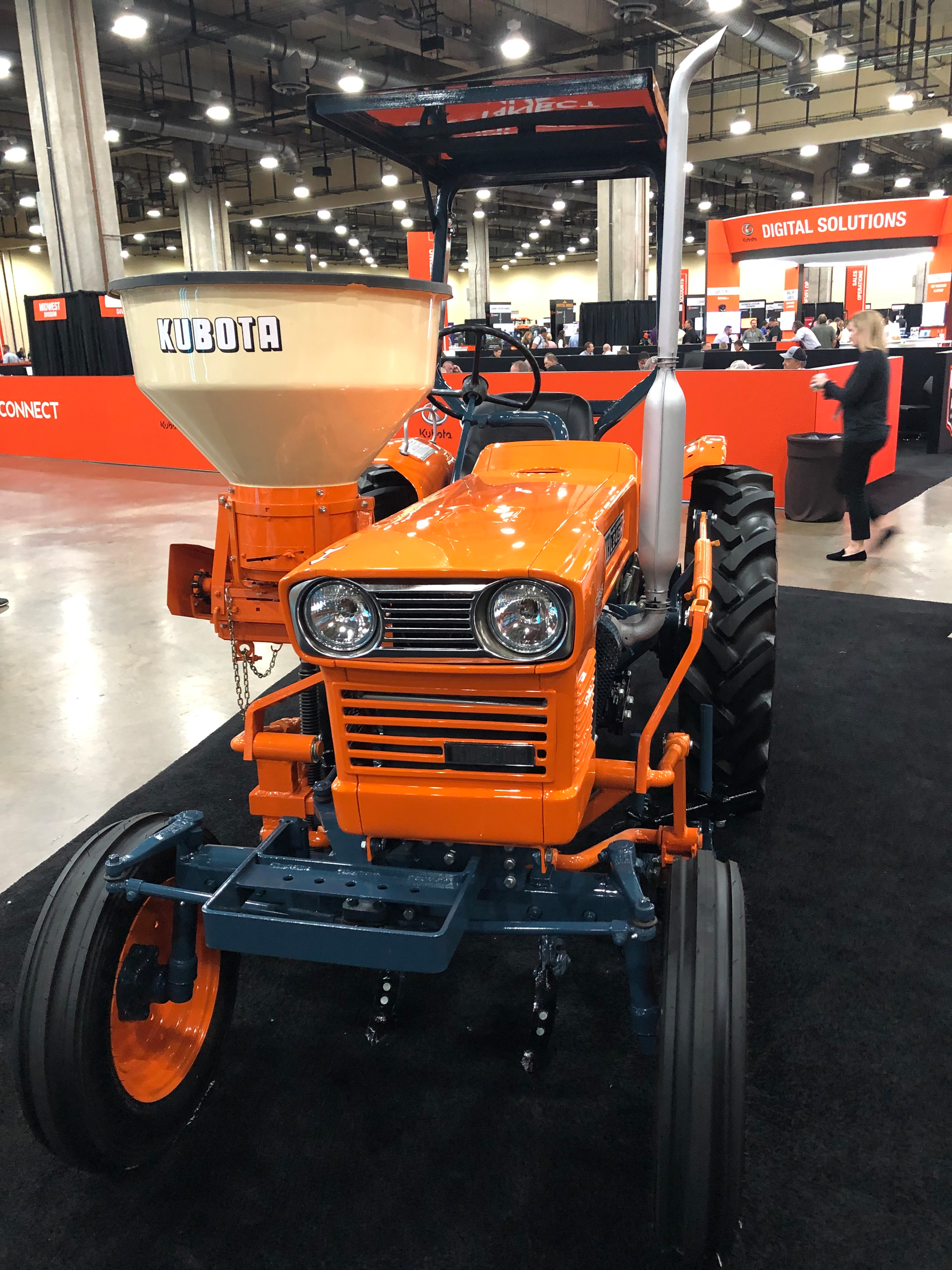 1979 KH10 excavator, other rare Kubotas found and restored | Equipment ...