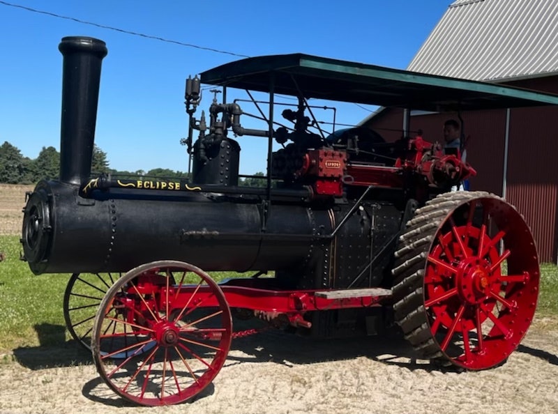 Video Restored 1918 Russell Steam Tractor Demonstrates Its Power
