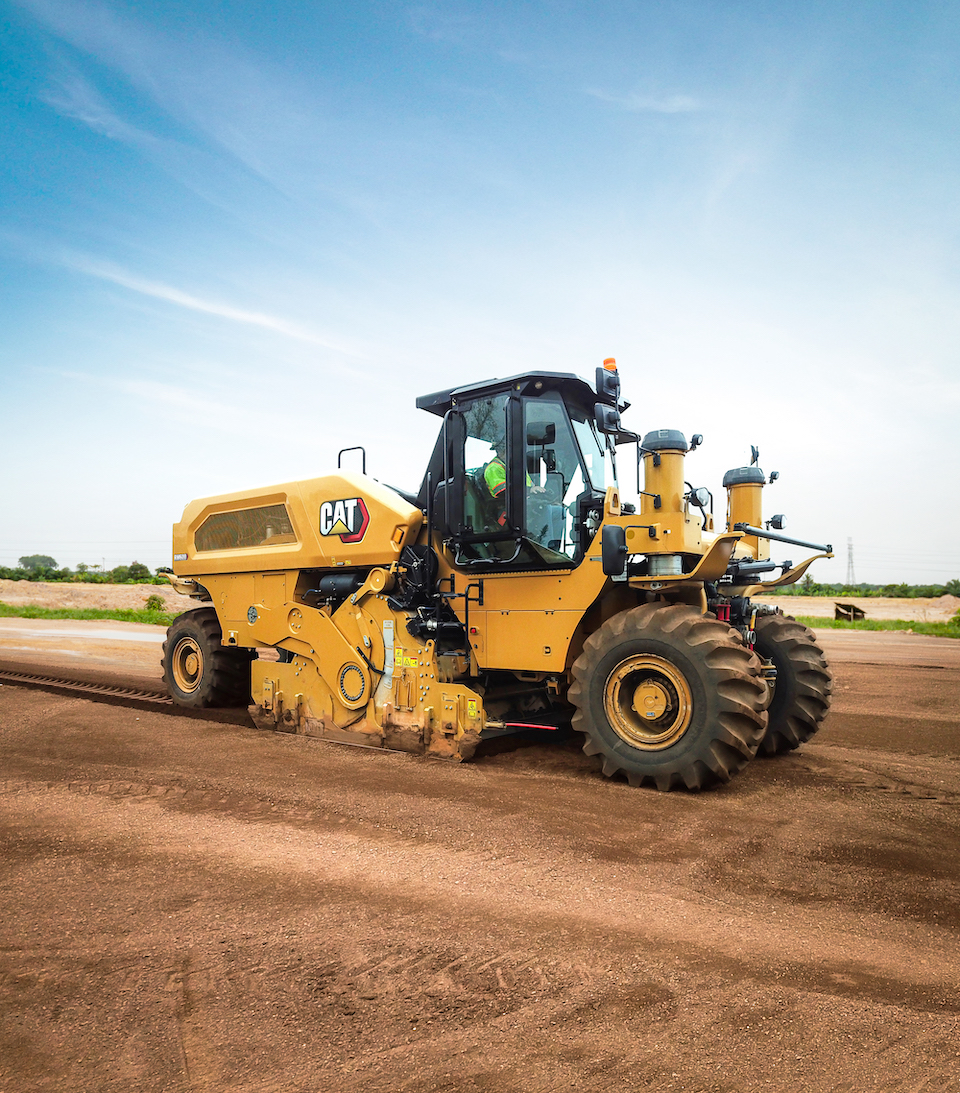 Cat unveils its most powerful road reclaimers-soil stabilizers ...
