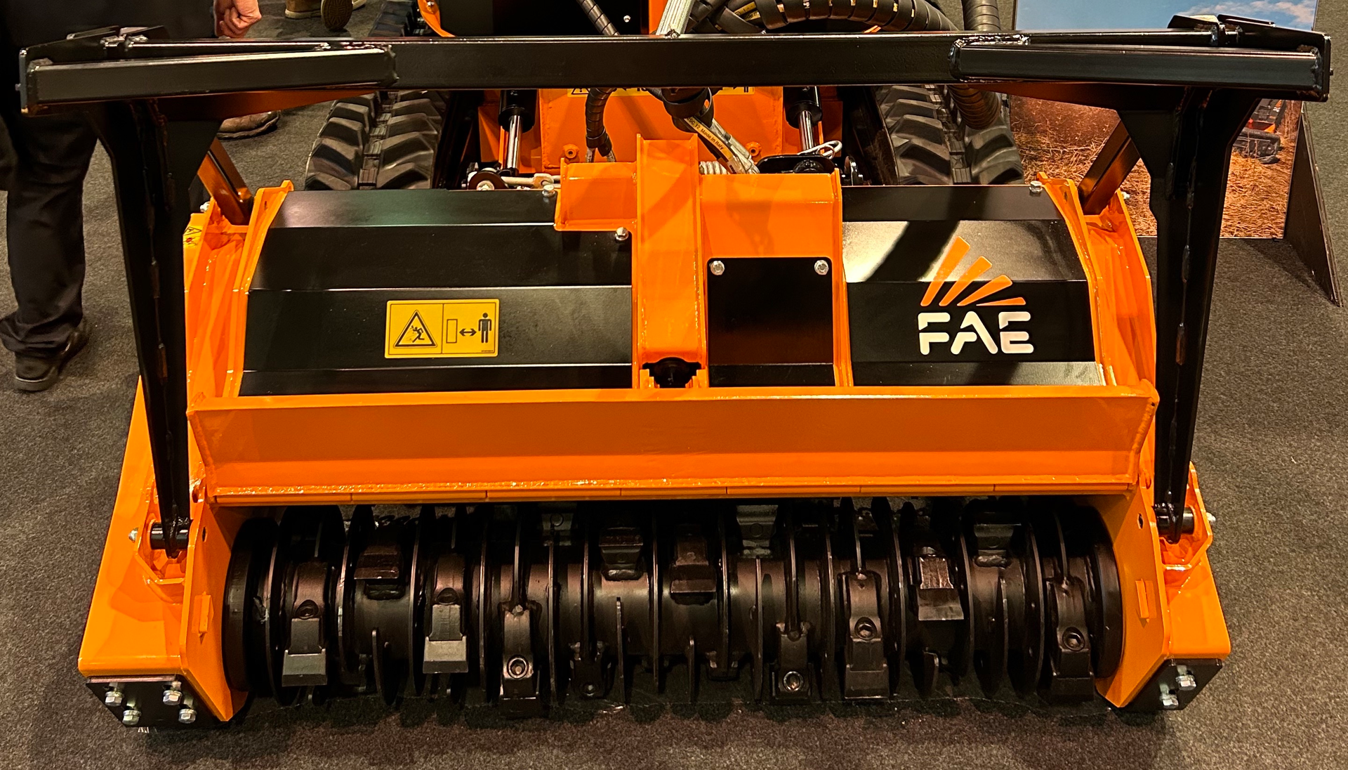 Remote-Control Mulching Machine: FAE’s RCU-55 Tracked Carrier (Video ...
