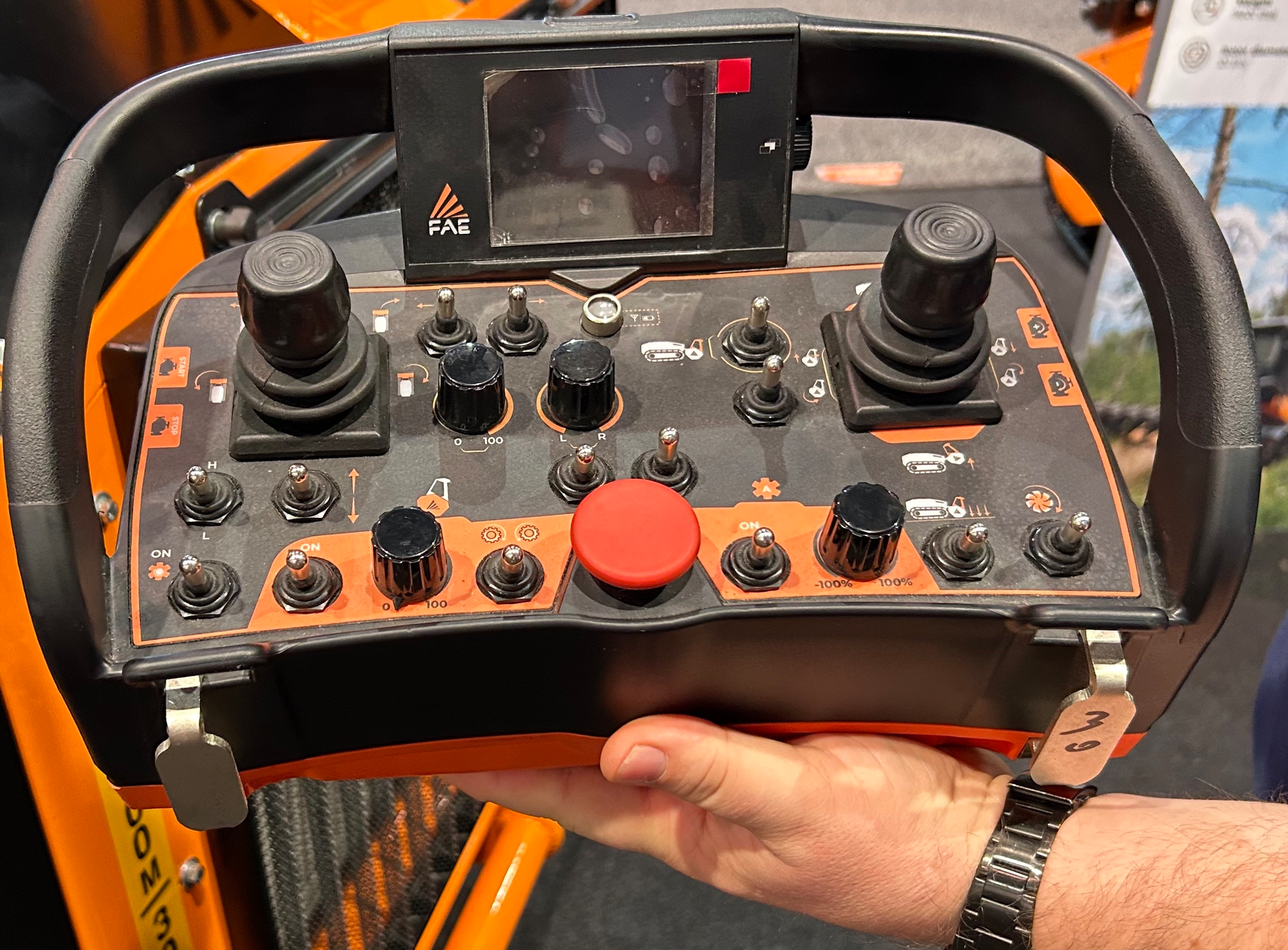 Remote-Control Mulching Machine: FAE’s RCU-55 Tracked Carrier (Video ...