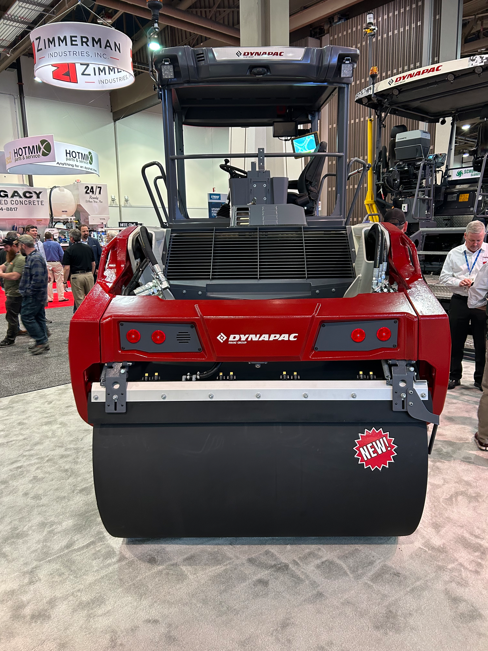 Dynapac intros new CC2200 VI tandem asphalt compactor | Equipment World