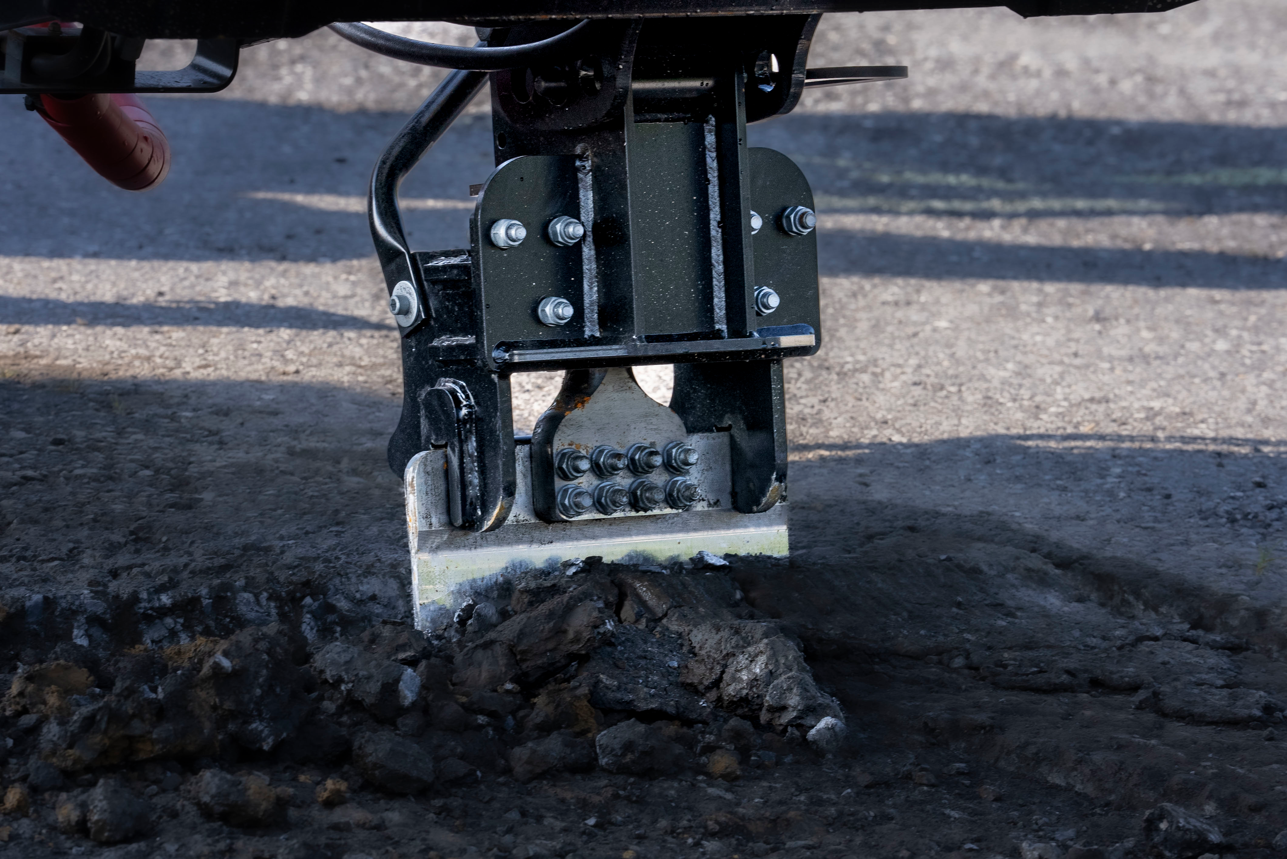 JCB’s Pothole Pro excavator comes to U.S. (Video) | Equipment World