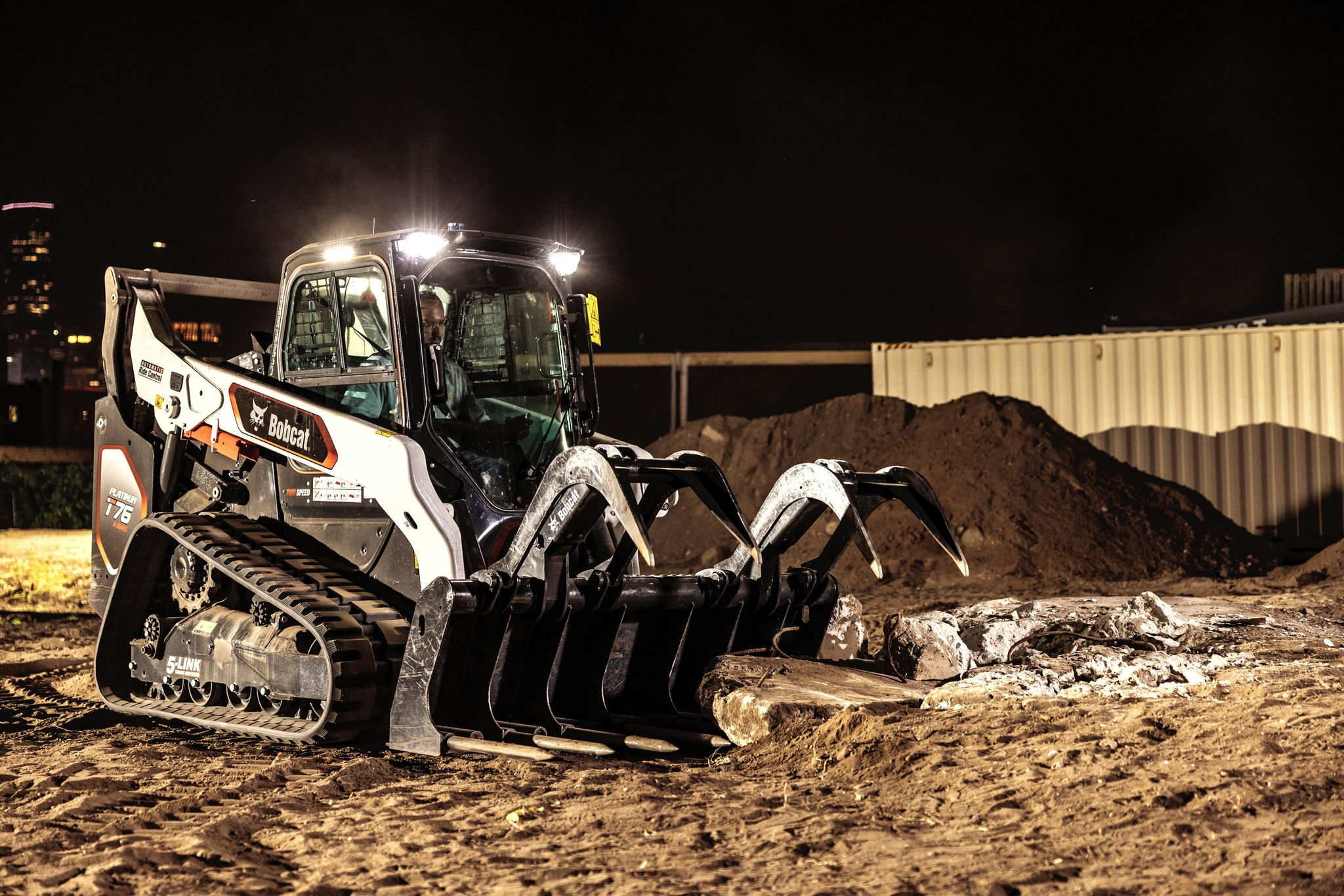 Bobcat expands Platinum line with E48 excavator, updated T76 CTL ...