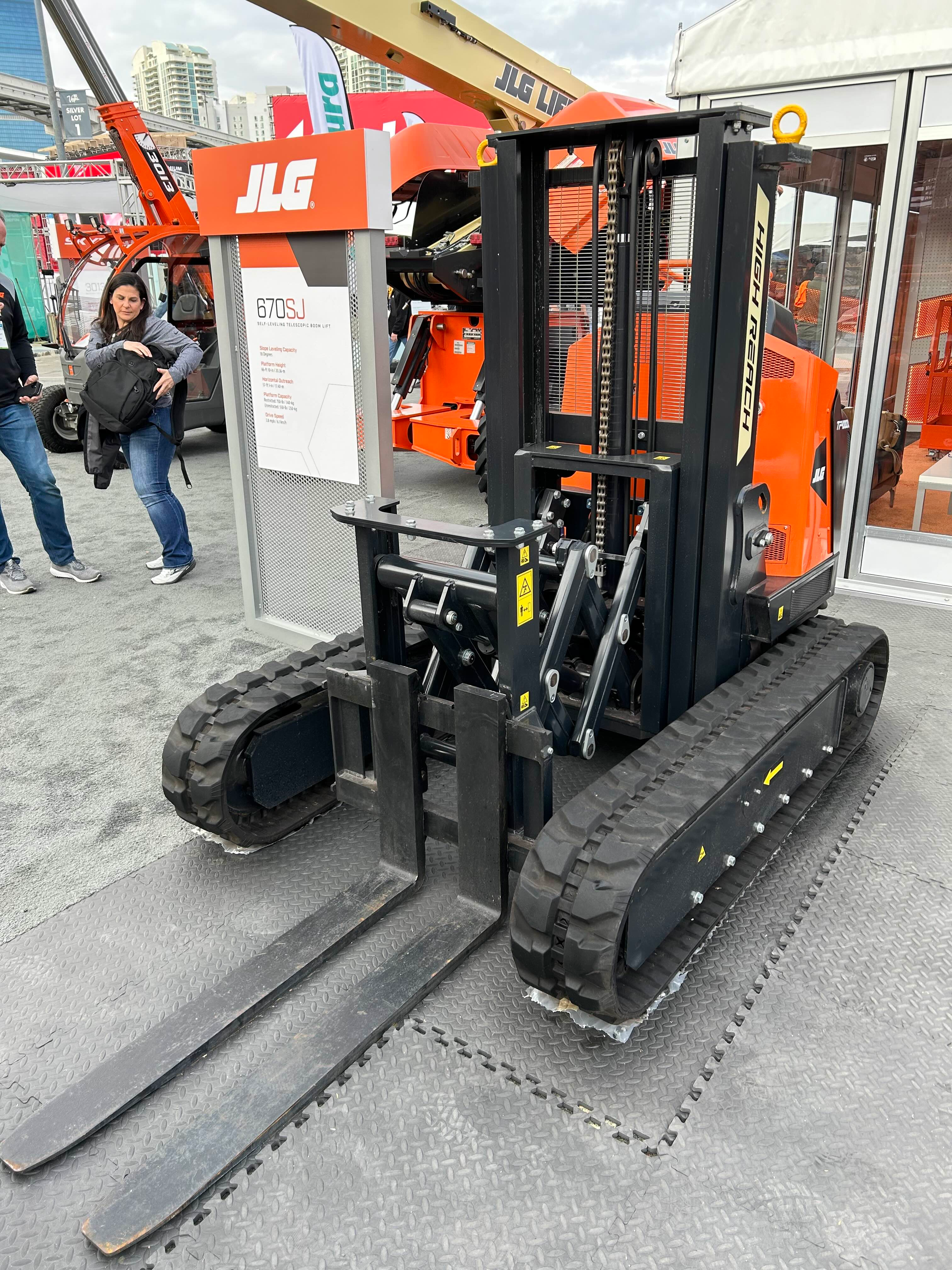 JLG reveals a tracked mini dumper at World of Concrete | Equipment World