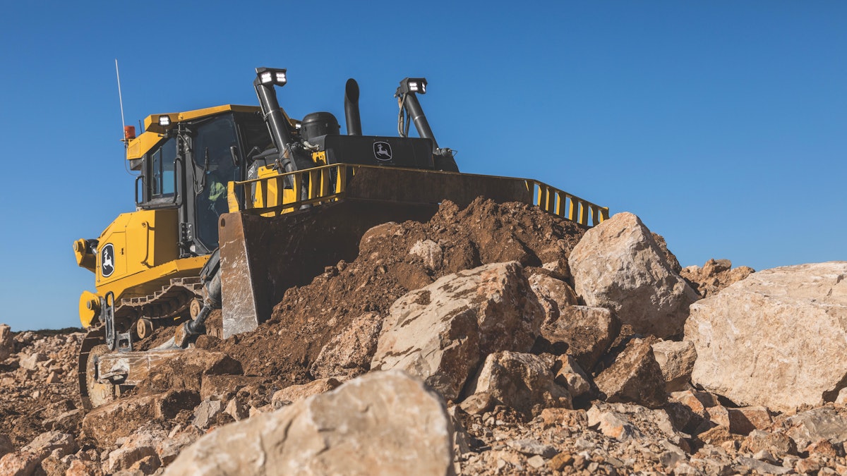 John Deere rolls out 950, 1050 P-Tier dozers | Equipment World